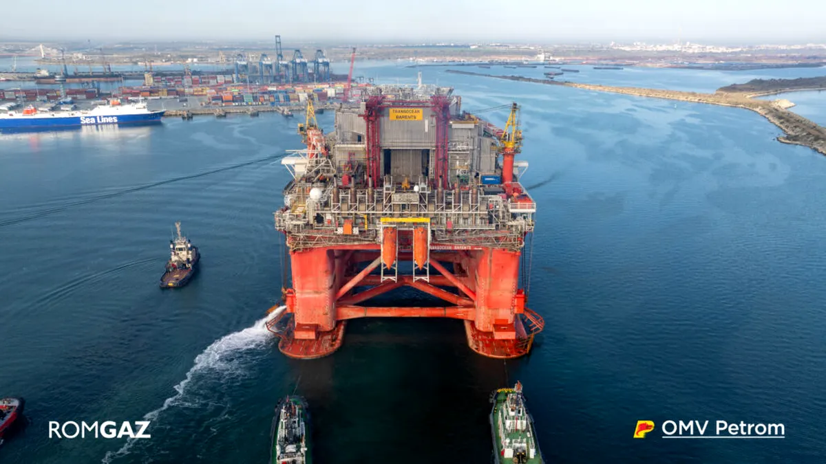 Apariție impresionantă în Portul Constanța: Platforma Transocean Barents, pregătită pentru ...